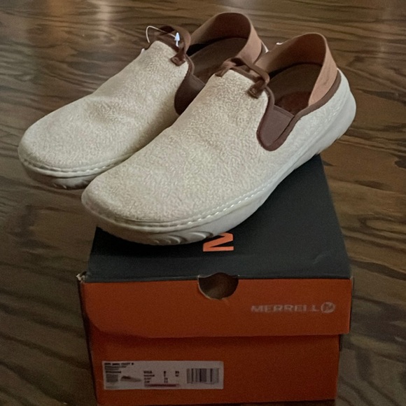 Merrell | Shoes | Merrell Marshmallow And Brown Womens Flats Hut Moc ...